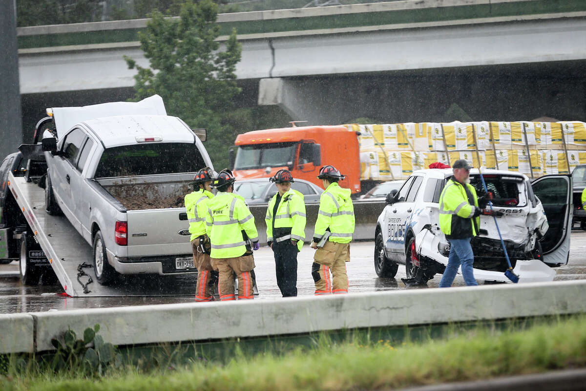 Oak Ridge North police cruiser involved in Interstate 45 crash near The ...