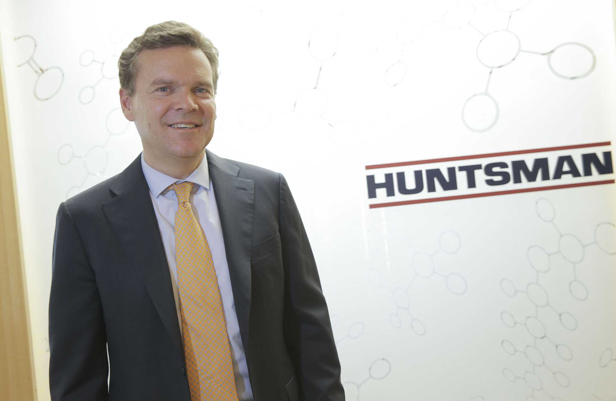 Huntsman CEO defends Clariant merger against activist investor
