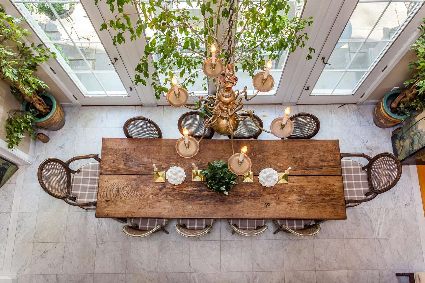 Washington home shows unusual Dutch Cape style