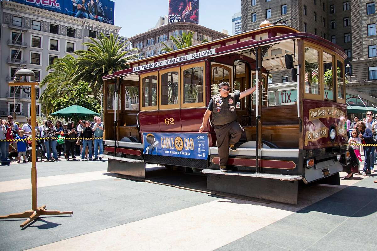 Six-time cable car bell-ringing champ regains his title