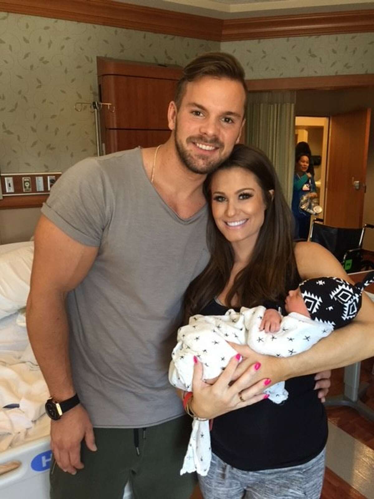 Pro wrestler and new mom Brooke Adams is featured on TLC's 'Rattled'