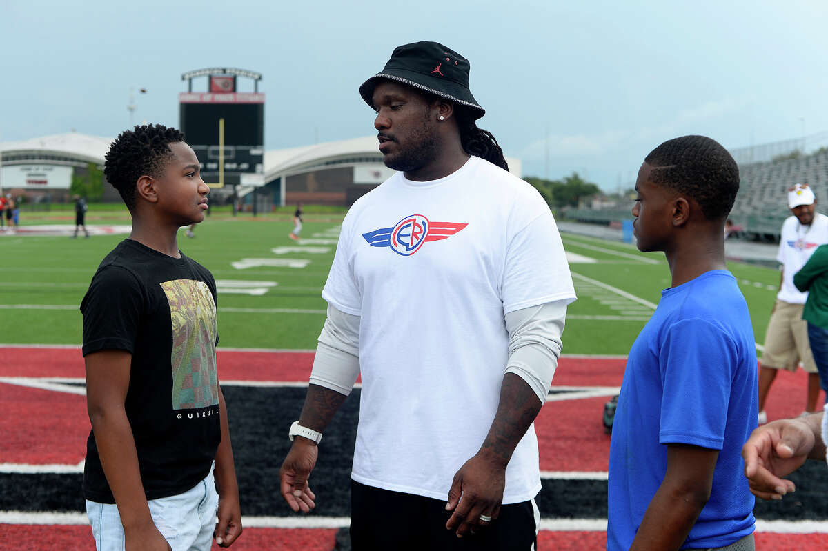 Starpower, rain highlight Port Arthur native's charity event