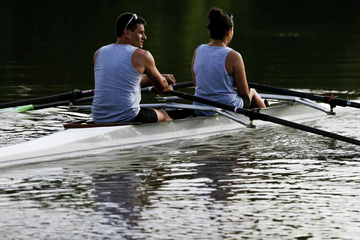 Group rows against the current as it tries to build Buffalo Bayou boathouse