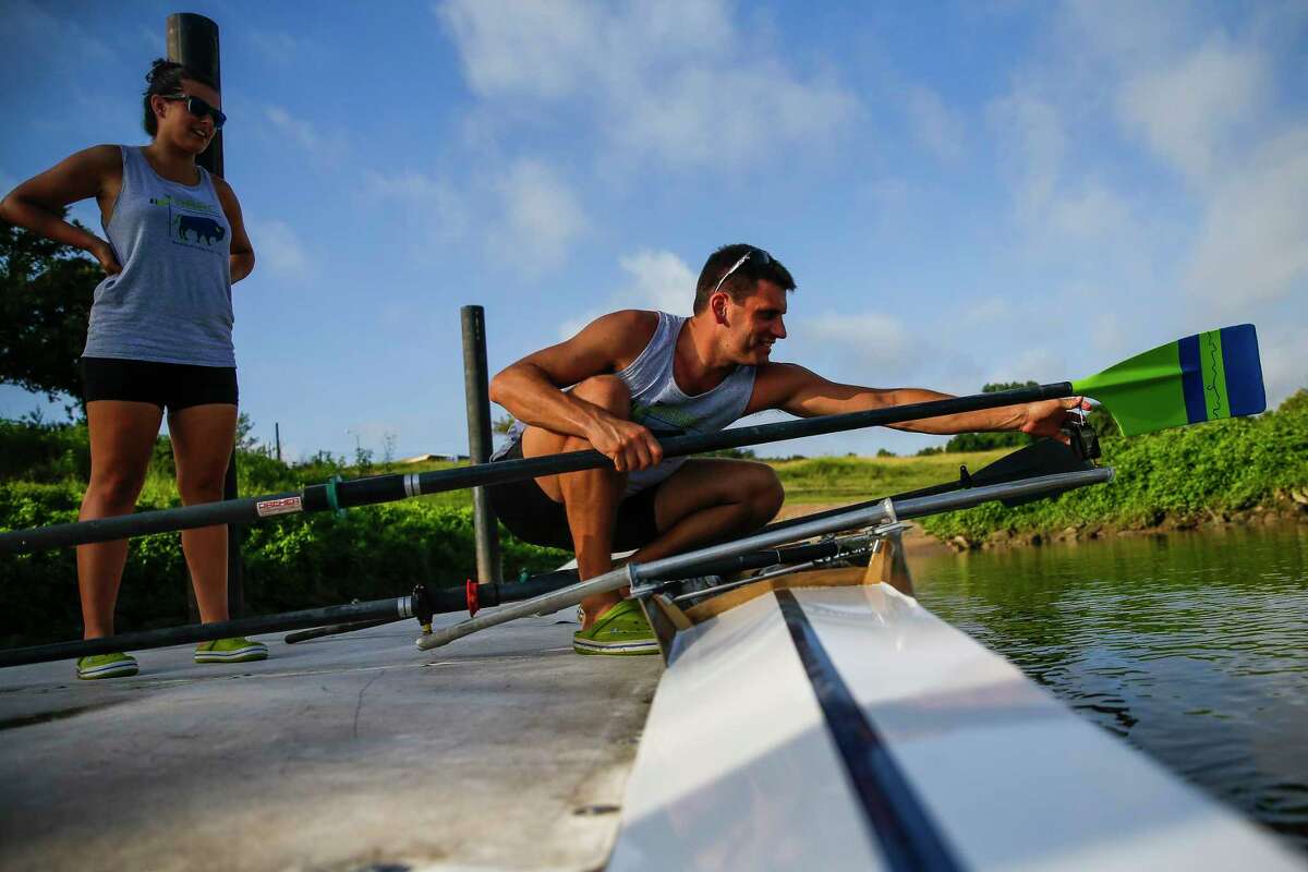 Group rows against the current as it tries to build Buffalo Bayou boathouse