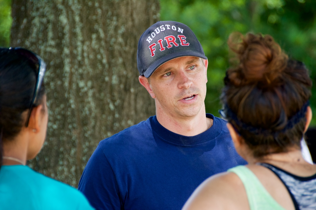 Houston firefighters descend on Heights to prepare for massive petition ...