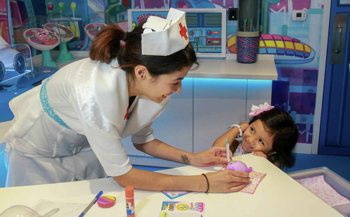 Distroller World introduces Neonate Babies to Houston