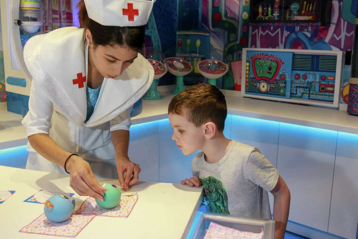 Distroller World introduces Neonate Babies to Houston