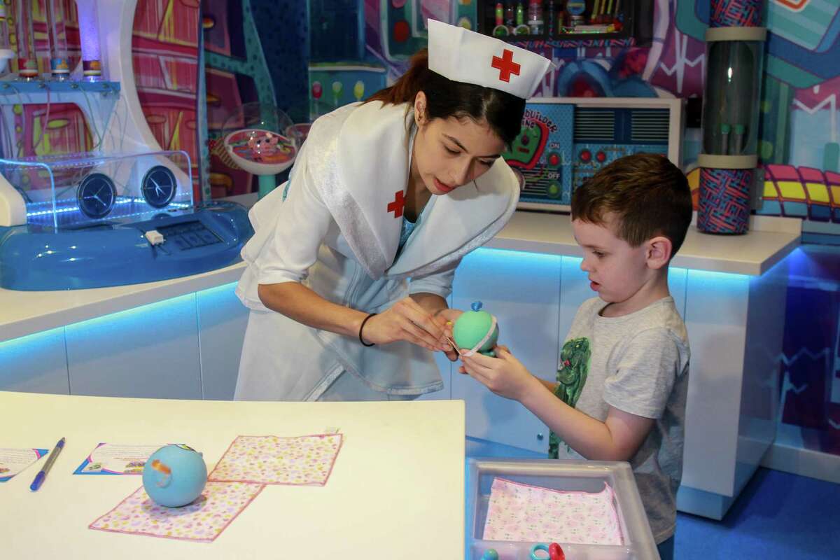 Distroller World introduces Neonate Babies to Houston