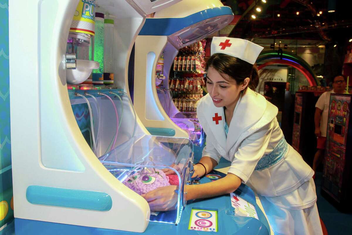 Distroller World introduces Neonate Babies to Houston