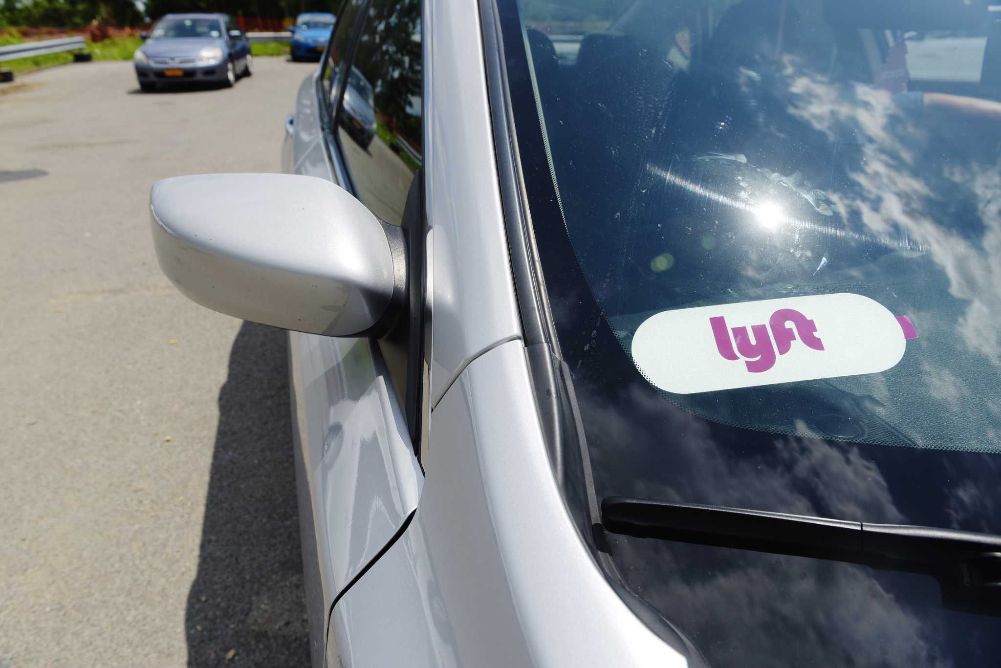 Ride-hailing drivers says there's much to like about their jobs