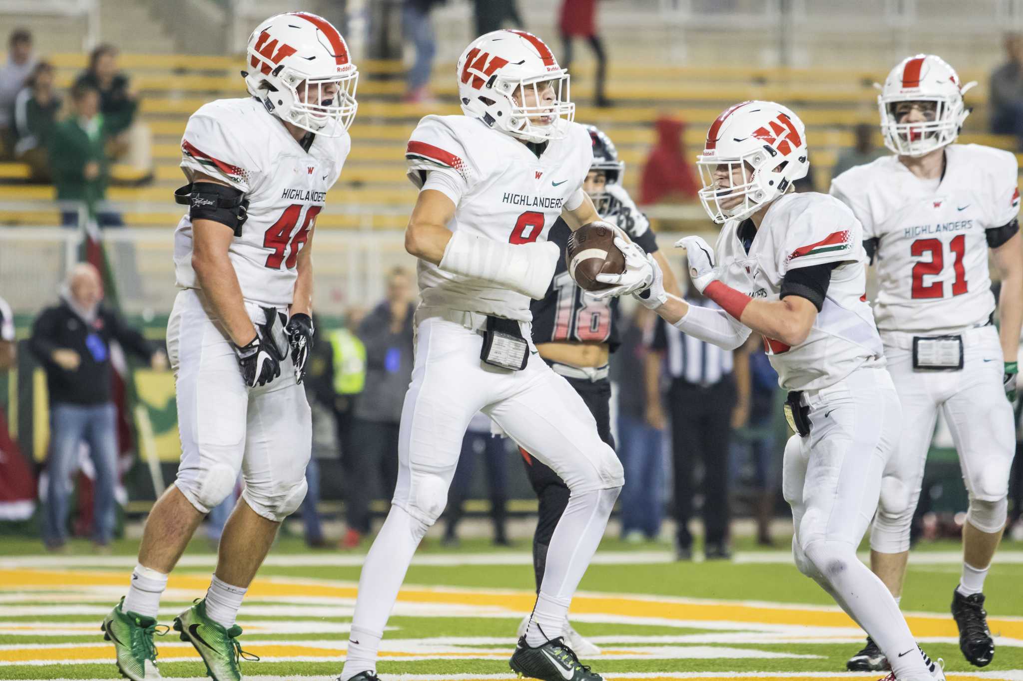 FOOTBALL: Bonner focused on recovery, providing leadership after injury