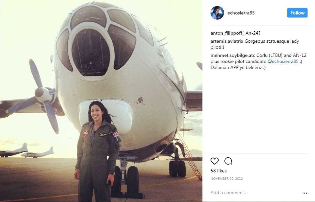 Female pilots take to Instagram to inspire other women to fly