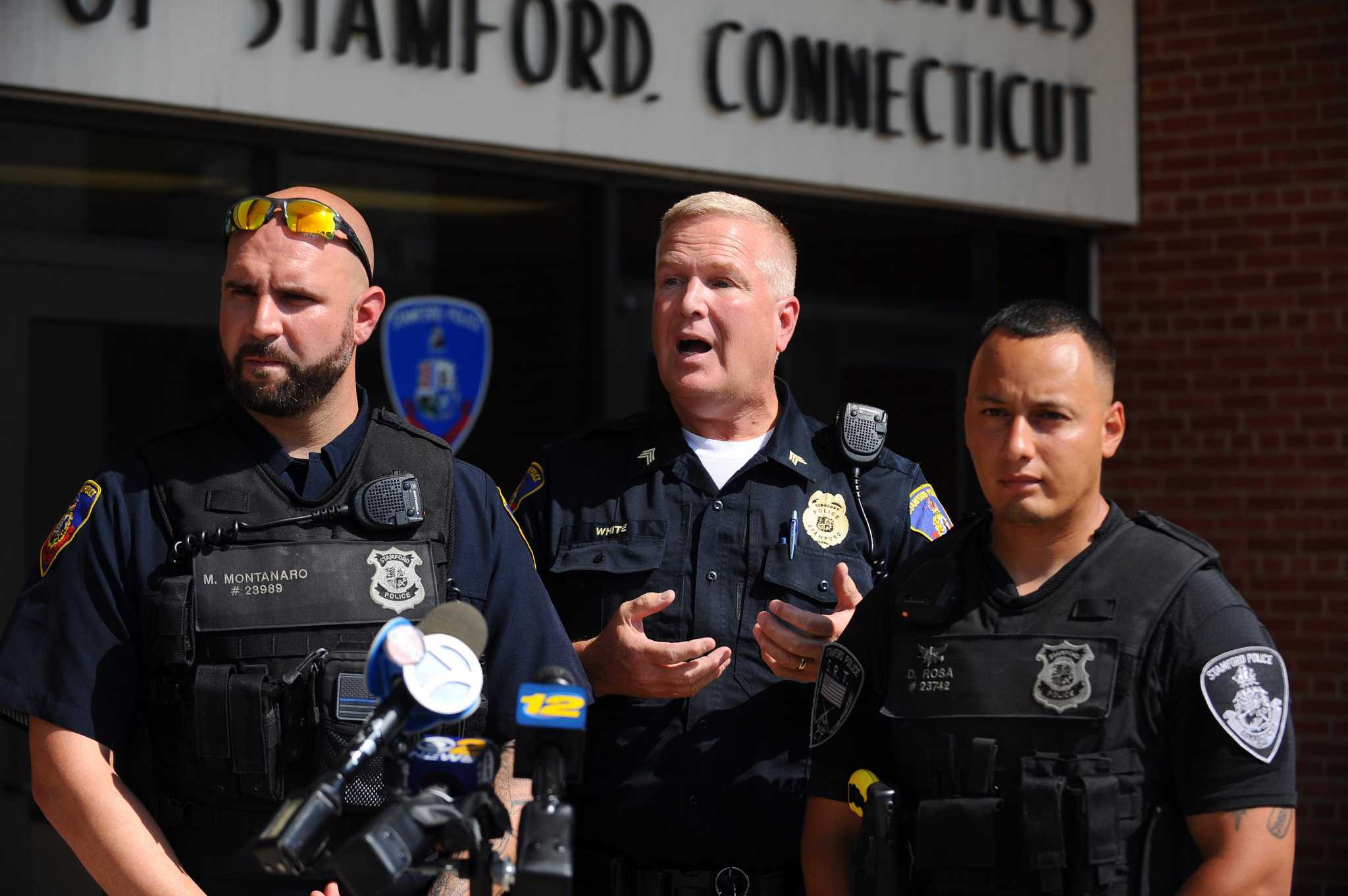 Stamford mayor honors police officers for child water rescue