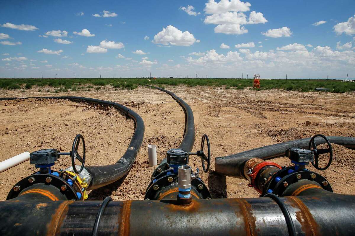 Houston's Layne Christensen finishes water pipeline