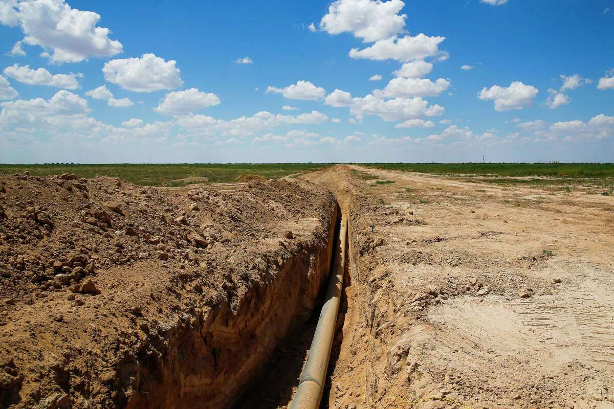 Houston's Layne Christensen finishes water pipeline