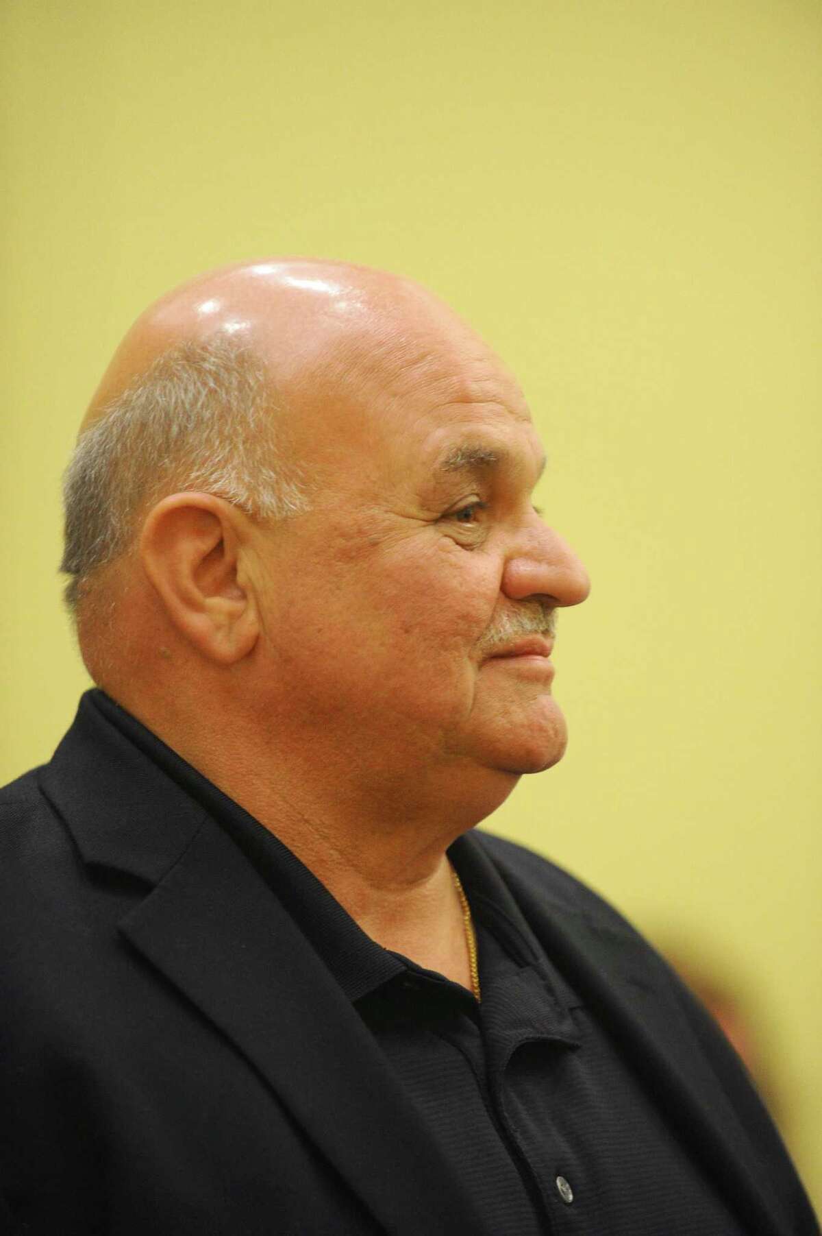 Mahoney drops call for primary against Michelson