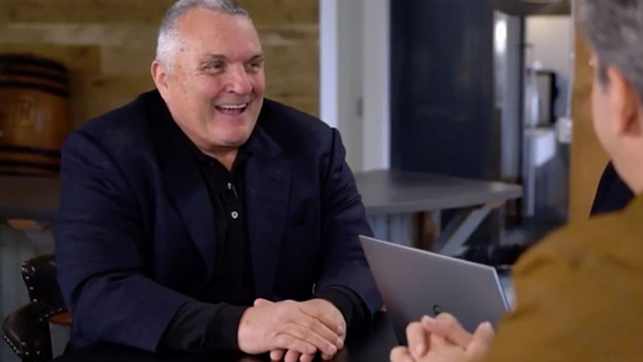 Notre Dame Football Legend Rudy Ruettiger Conquers Odds and Hearts