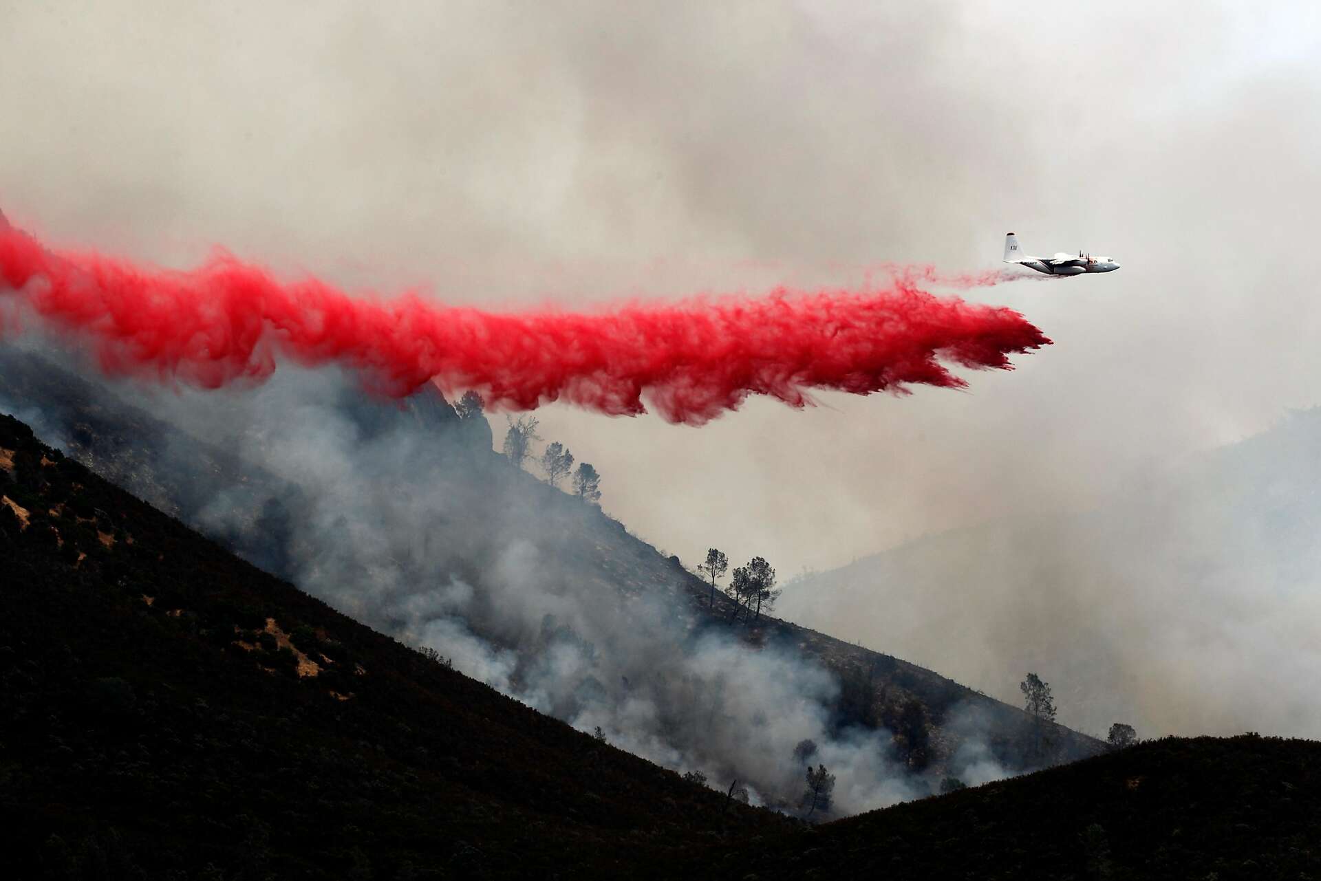 Thousands evacuated as fire west of Yosemite grows to 48,000 acres