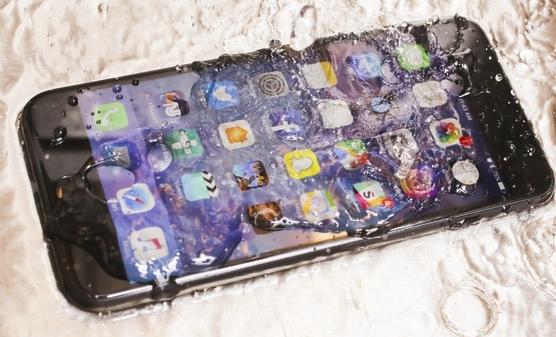 These phones can make (and take) a splash