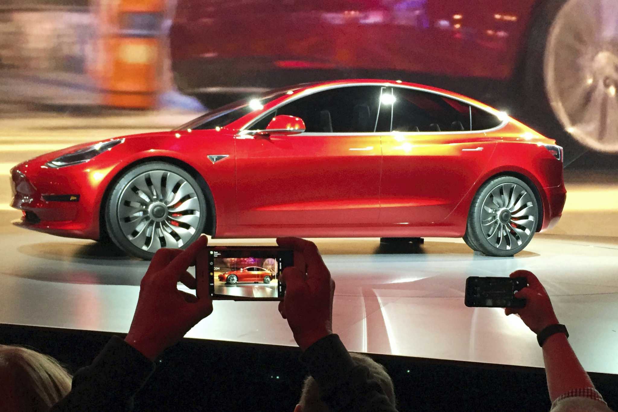 Tesla: 1st Model 3 to be built Friday, sales start July 28