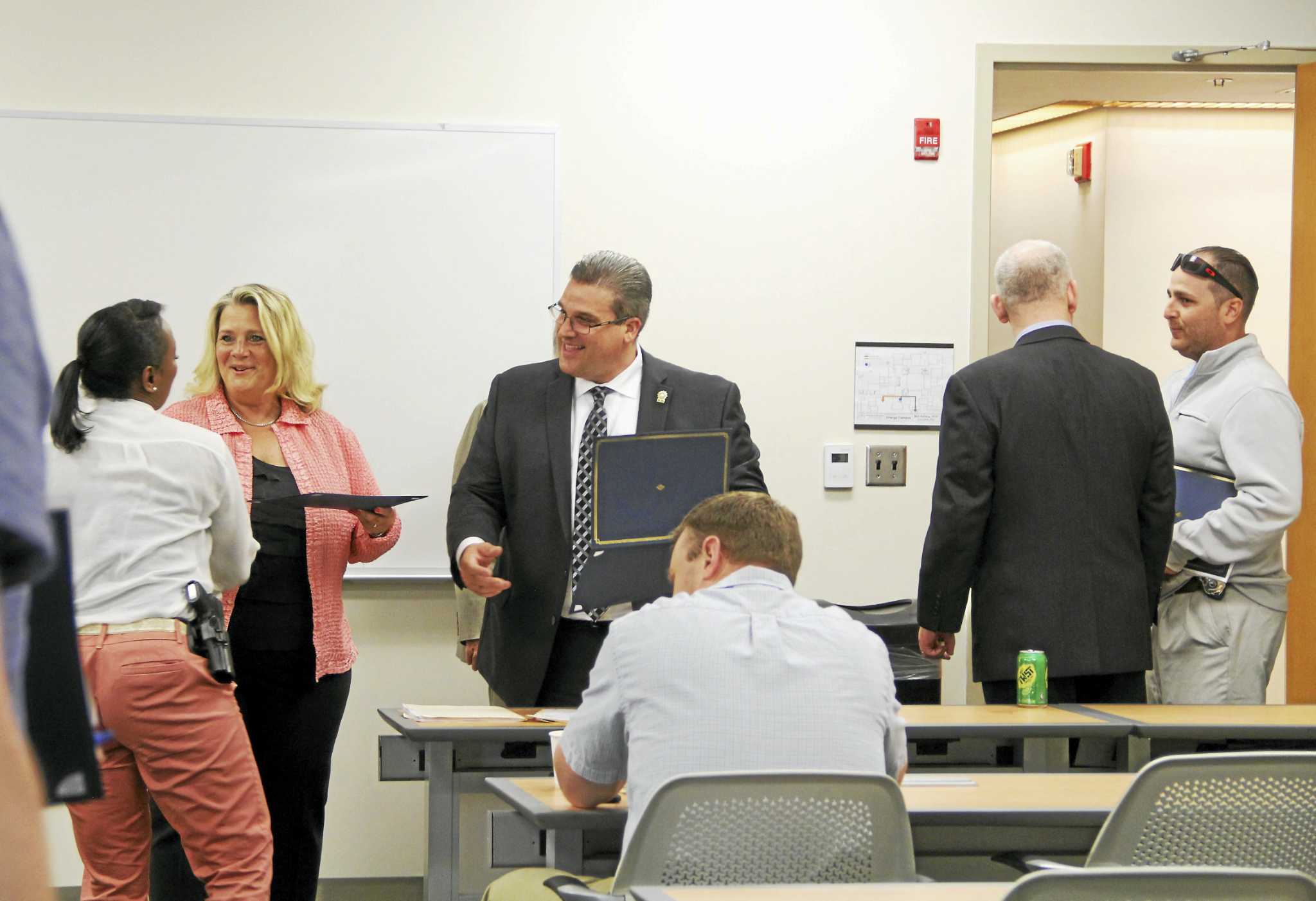 New Haven police officers learn new skills at detective school at ...