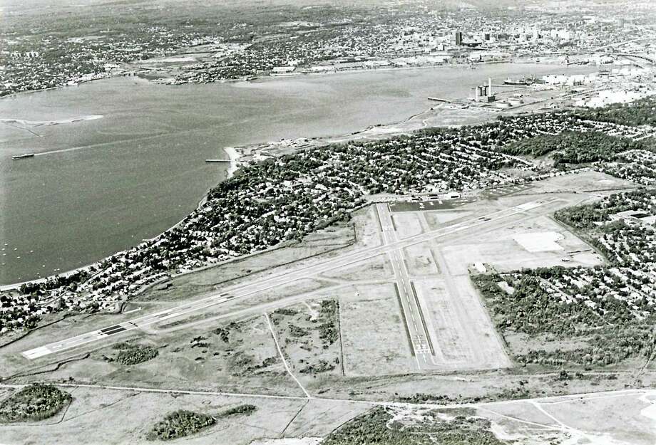 Tweed, Connecticut rift over runway length set for trial Wednesday ...