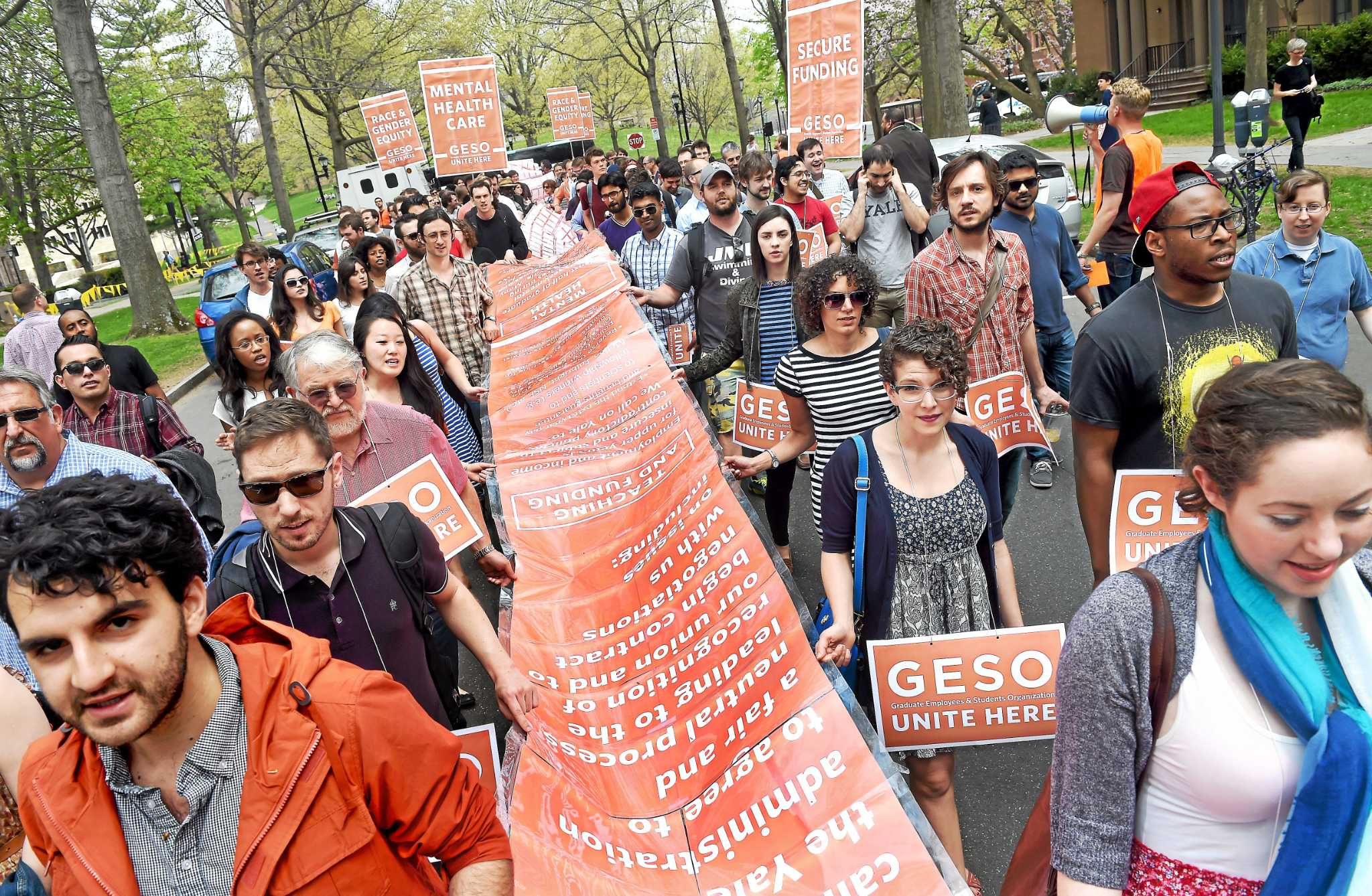 Yale grad students file petition seeking union certification