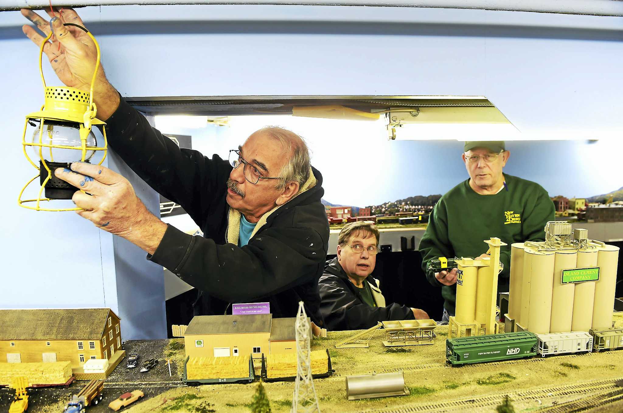 Model train club brings history to life at Historical Society’s Academy ...