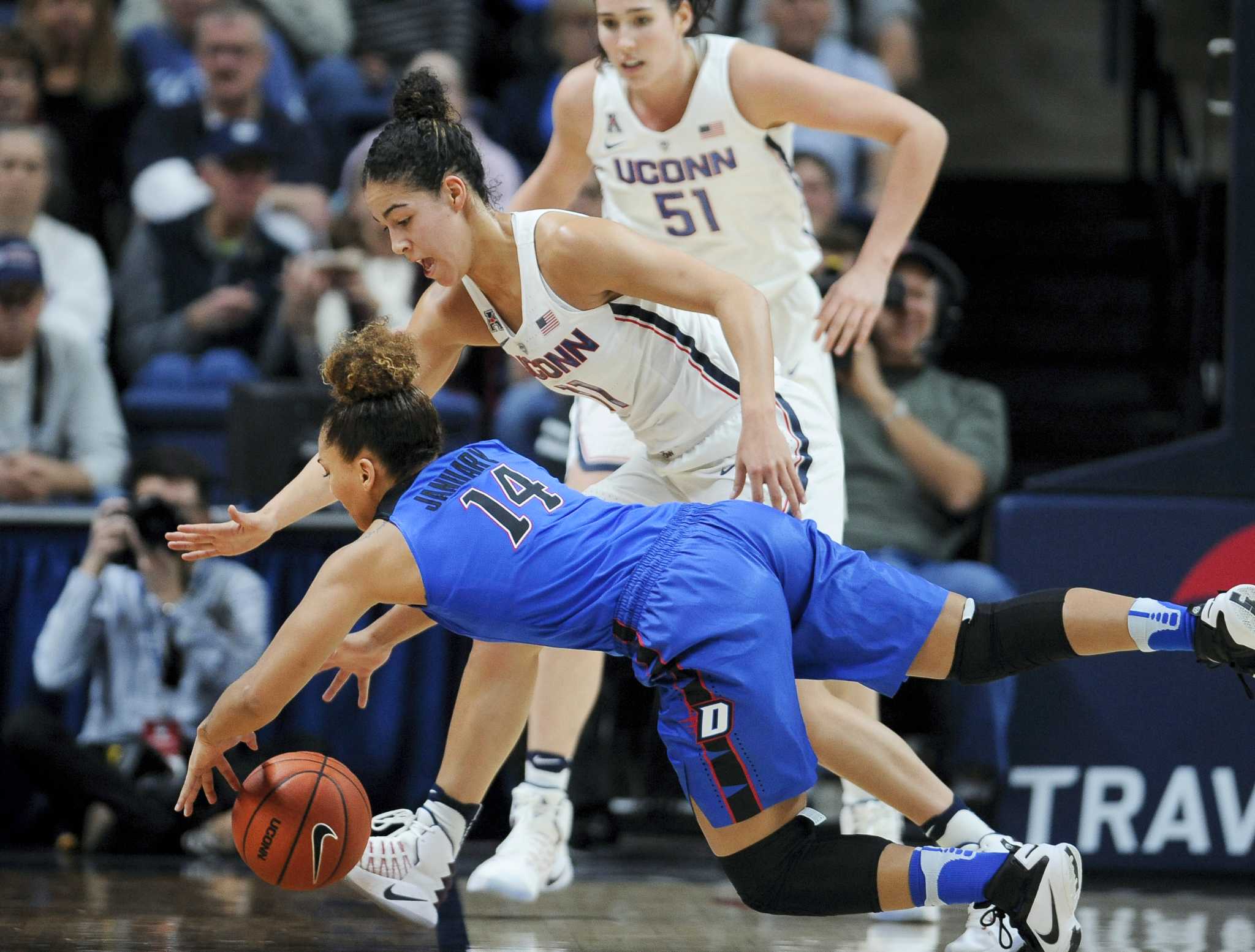 Kia Nurse’s career high leads UConn women’s basketball over DePaul