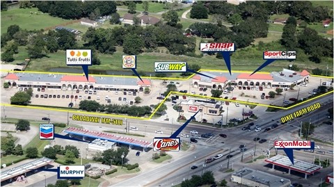 Pearland shopping center changes hands