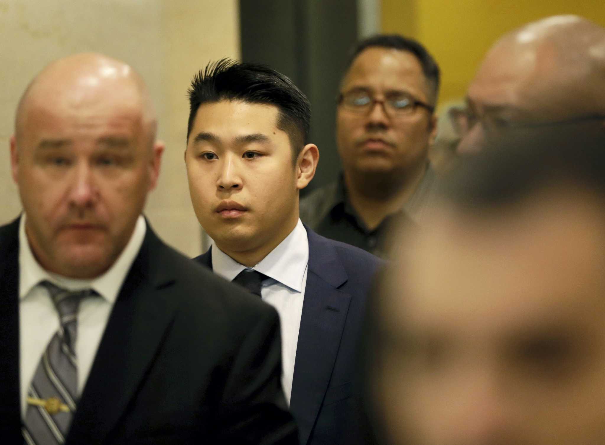 No prison time for NYPD officer in stairwell shooting case