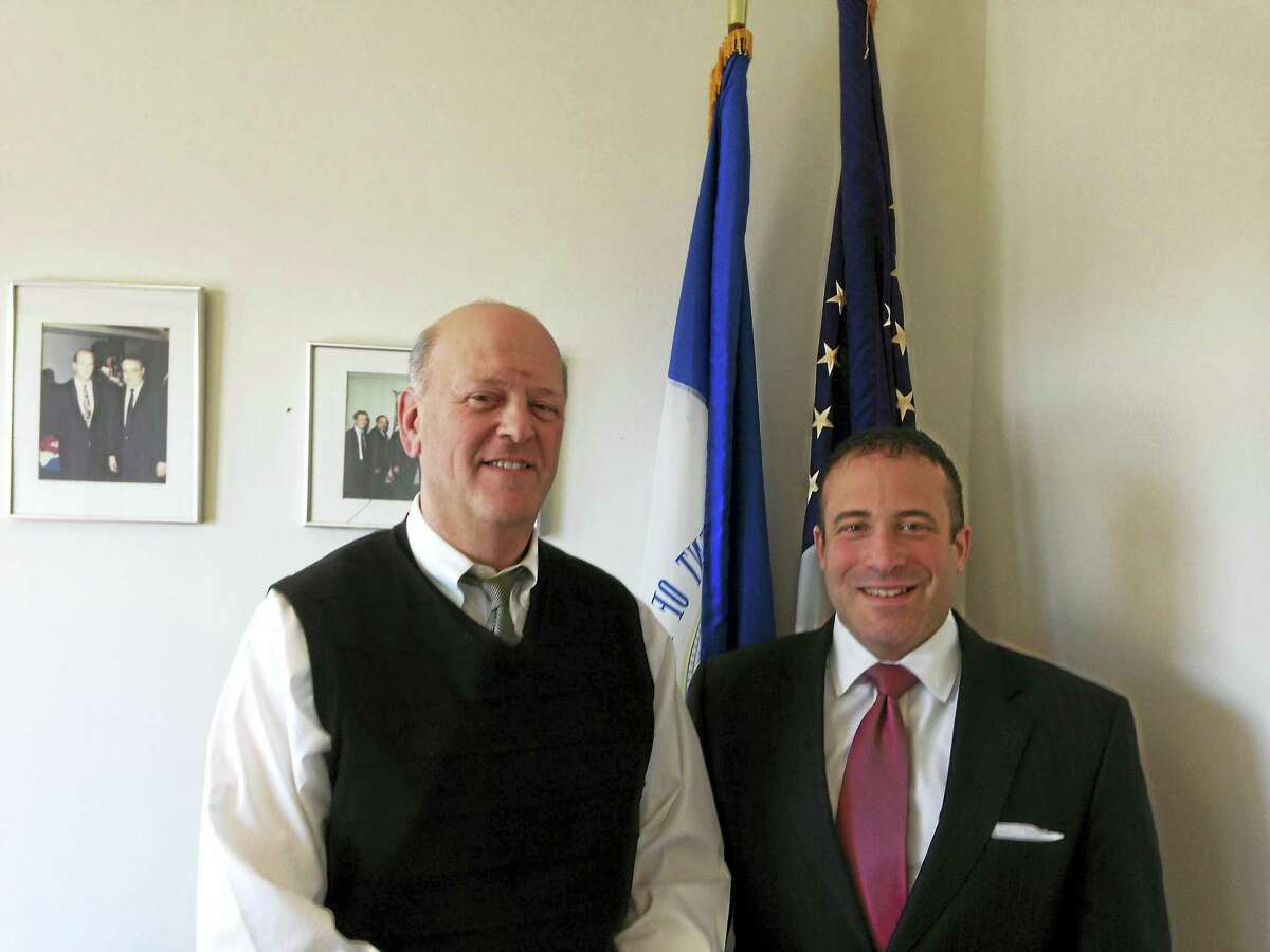 Visiting Vermont police chief discusses heroin pipeline in New Haven