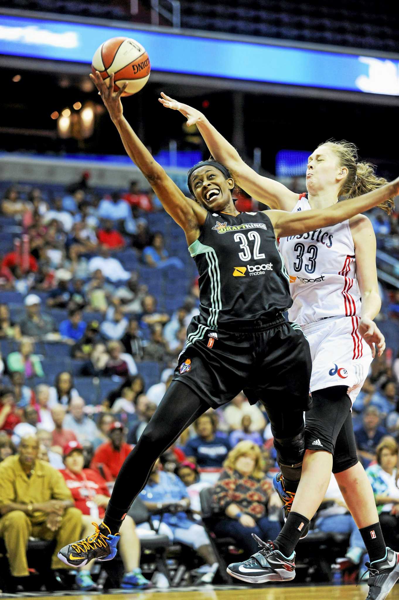 Former UConn star Swin Cash to retire from WNBA at end of season