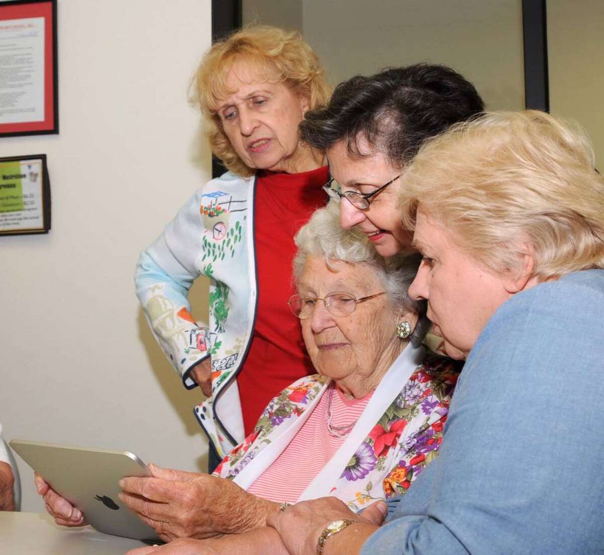 Brookfield Senior Center gets iPads
