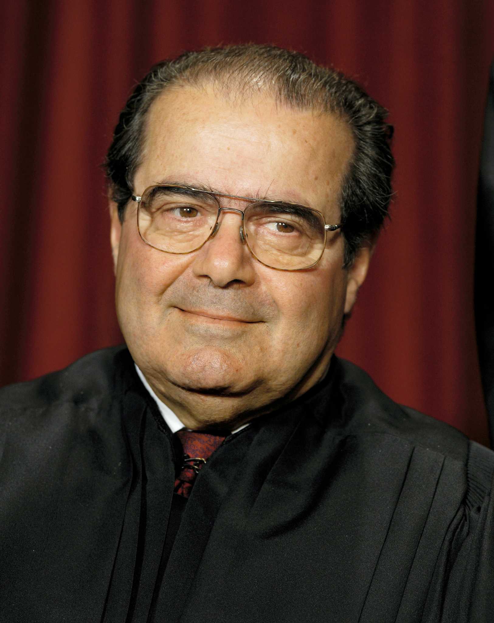 Justice Antonin Scalia said to have died of 'natural causes'
