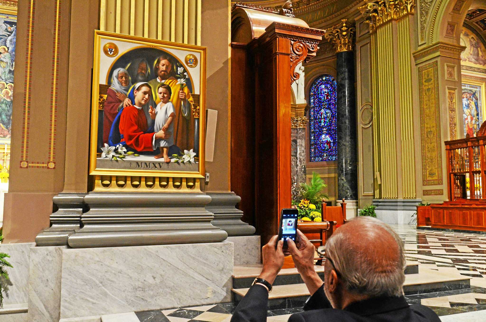 Philadelphia artist’s work displayed in cathedral for pope’s visit