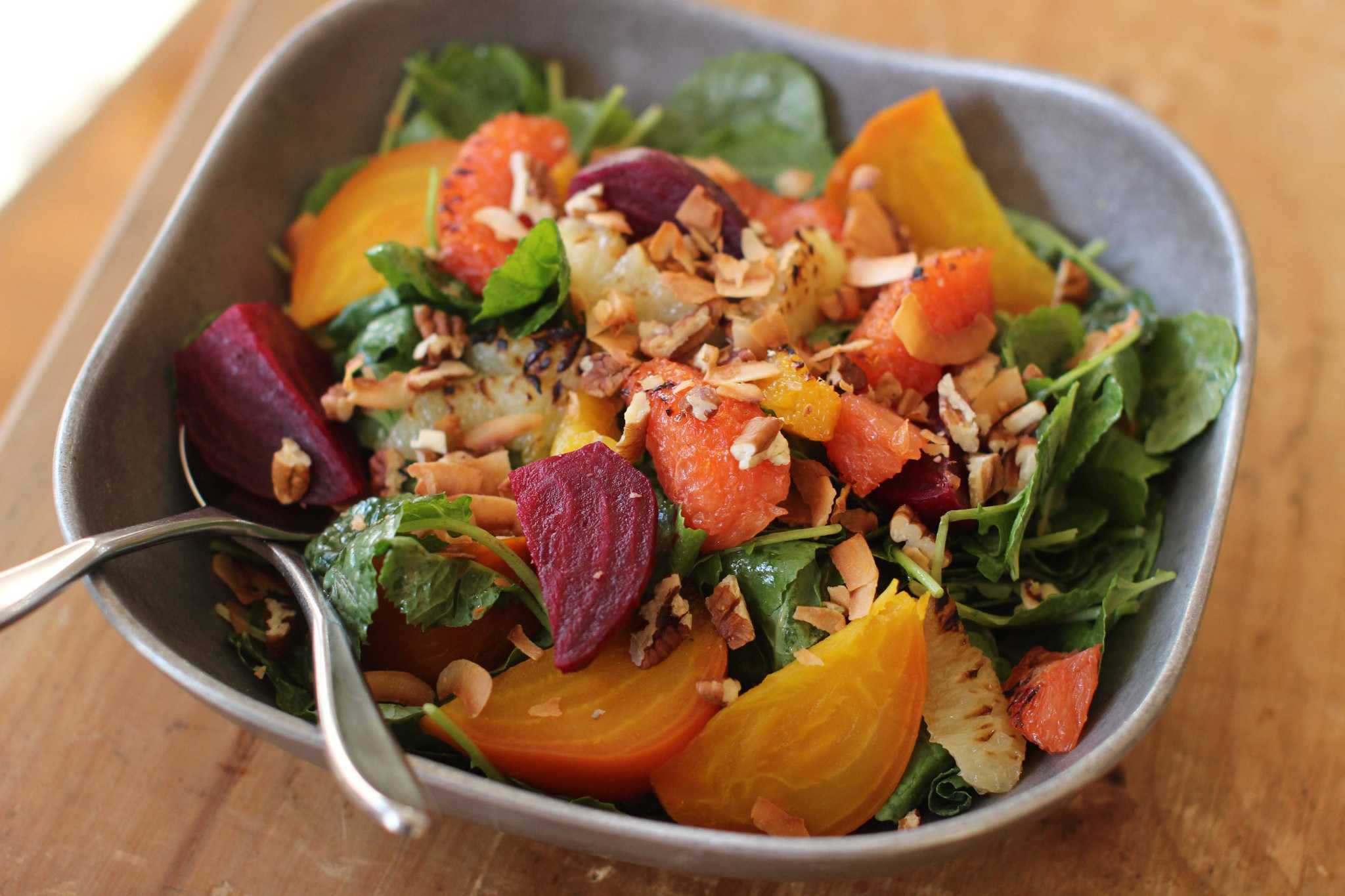 Thanks to beets, even the salad goes with the Christmas decorations