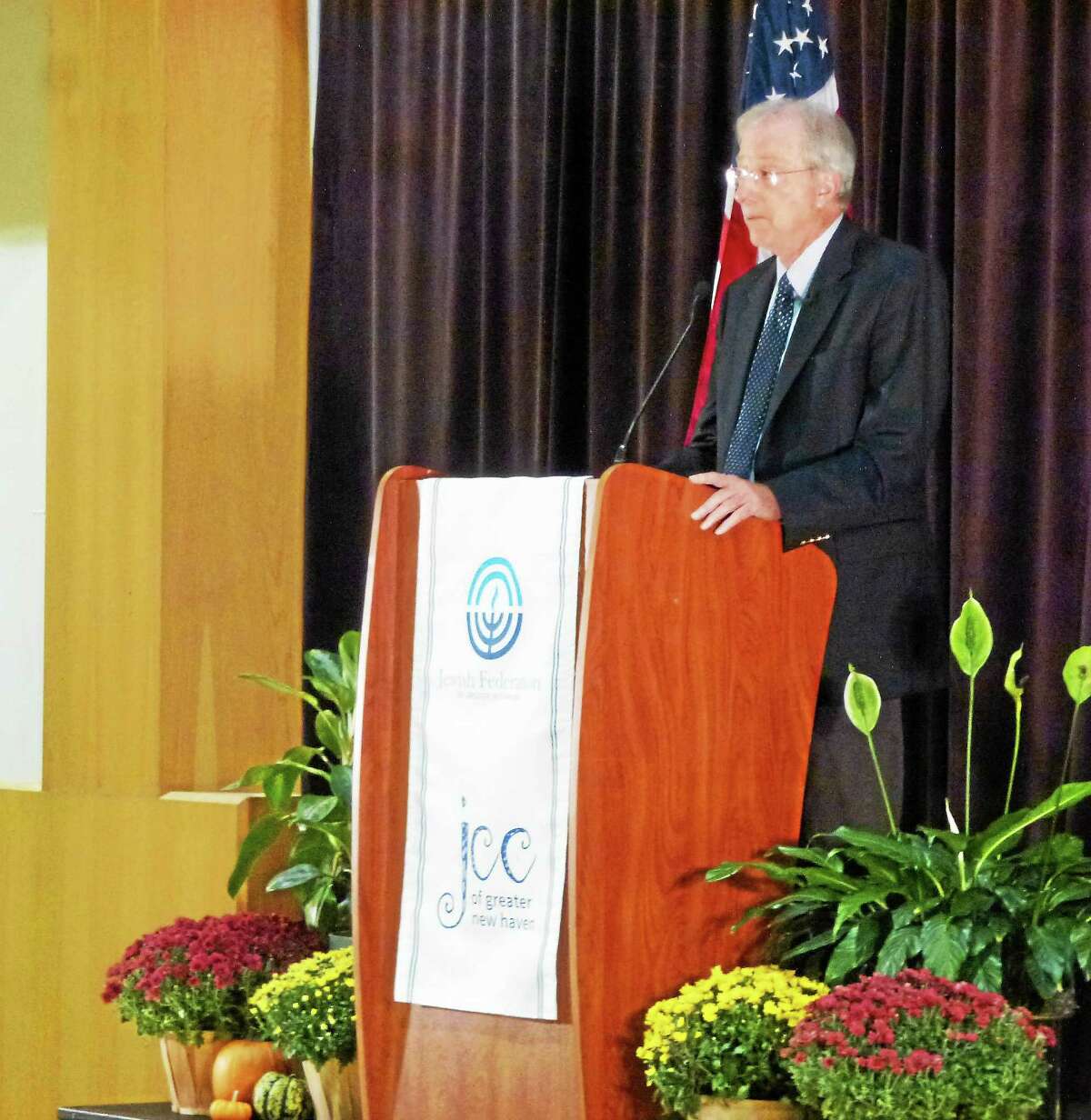 Former ambassador draws packed crowd in Woodbridge talk about Israel ...