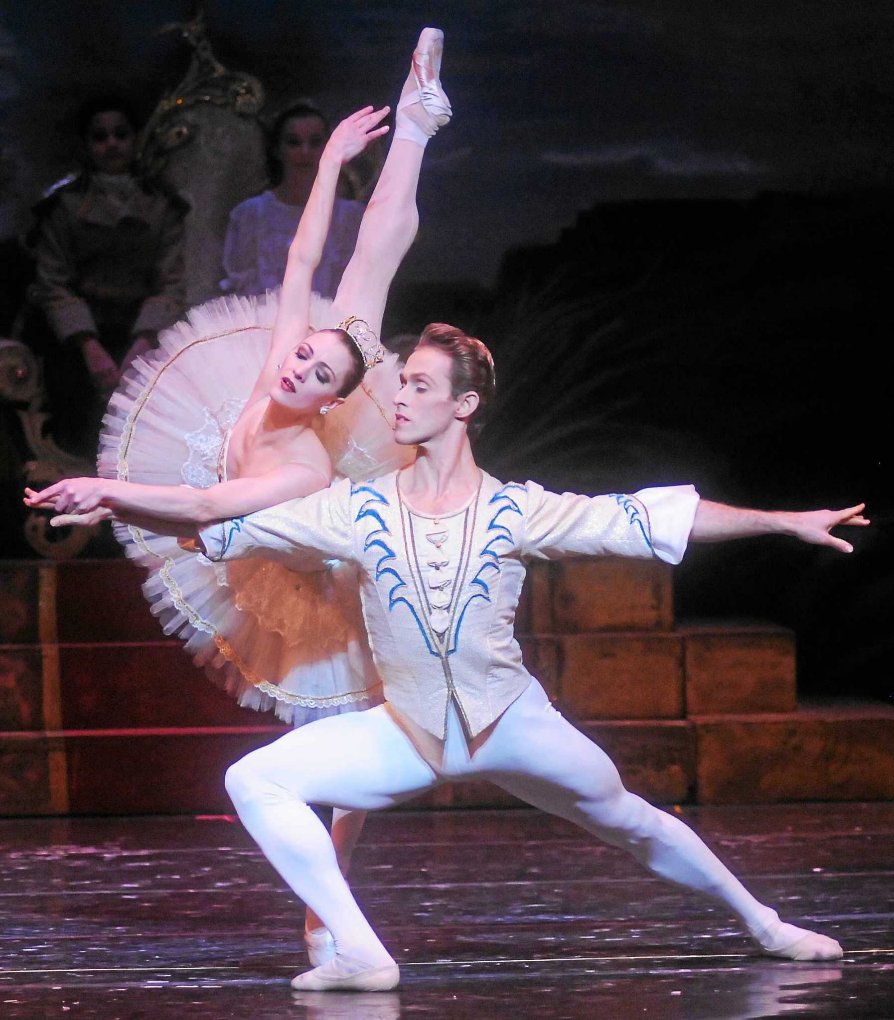 New Haven Ballet’s ‘The Nutcracker’ returns to Shubert Friday