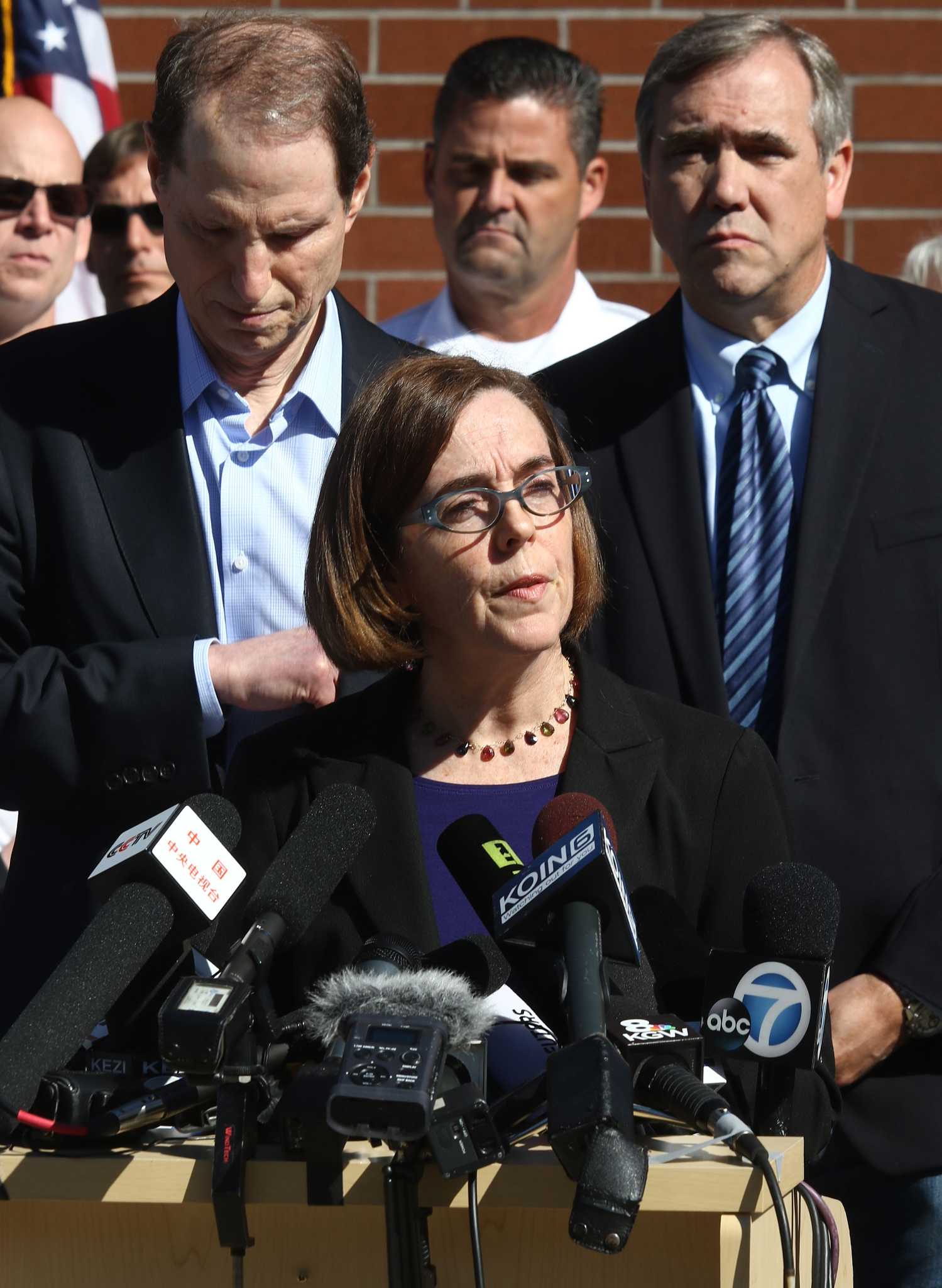 Oregon school shooter reportedly spared student to deliver package