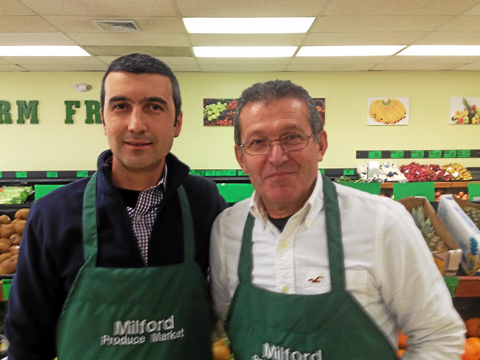 ‘Apple Guy’ opens new produce market in Milford