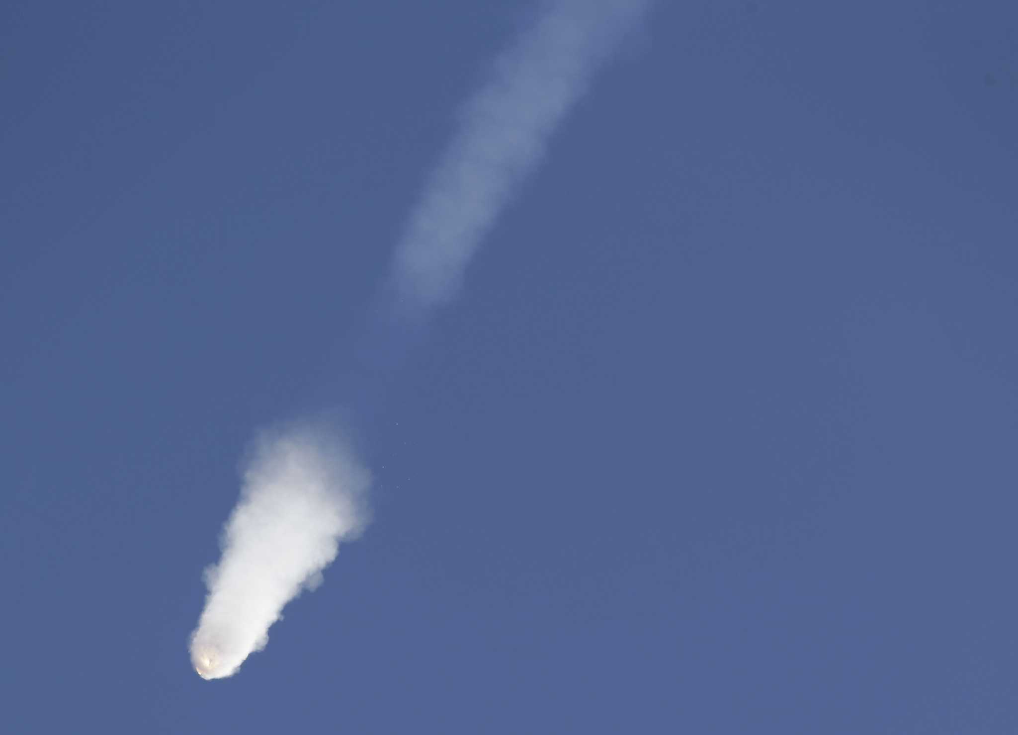 SpaceX rocket breaks apart; launch ends in failure