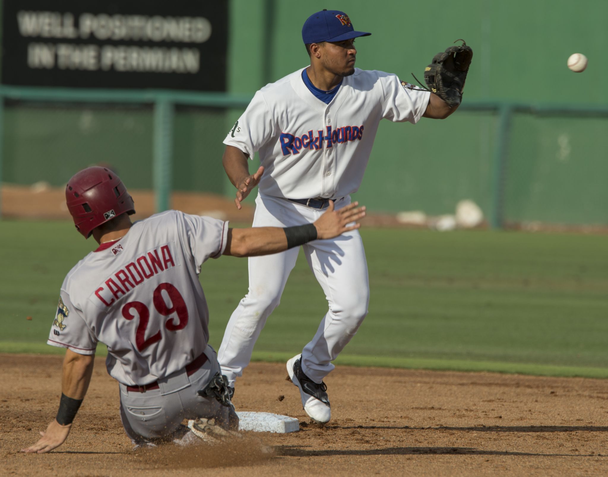 ROCKHOUNDS: Midland’s Martin swinging a hot stick