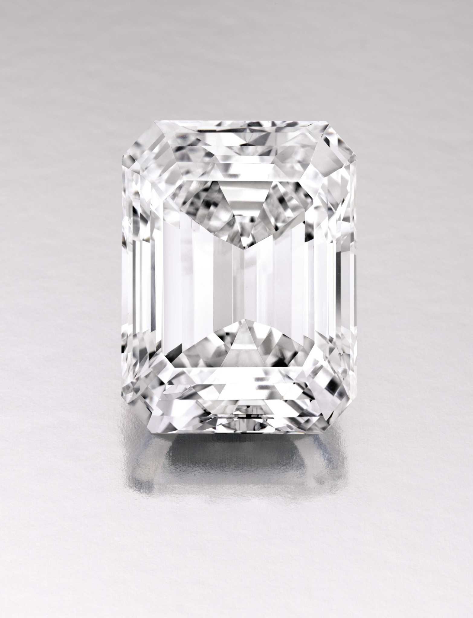 100-carat, classic emerald-cut diamond to be auctioned