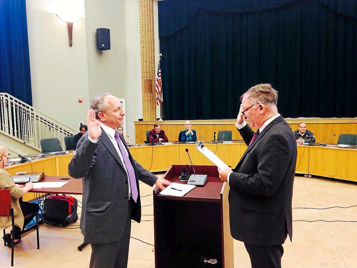 James Pascarella sworn-in as acting mayor in Hamden