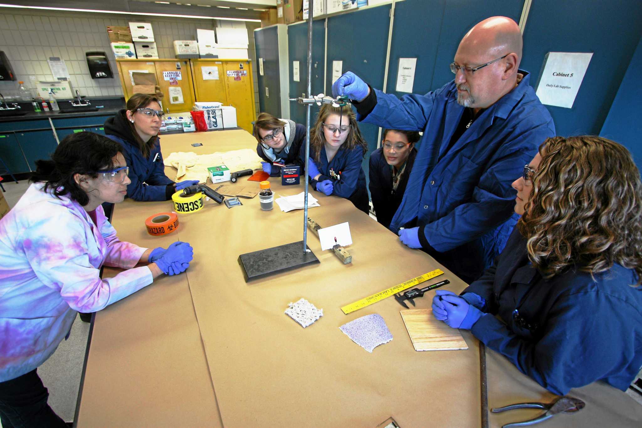 UNH unveils first forensic technology master’s degree program in the nation