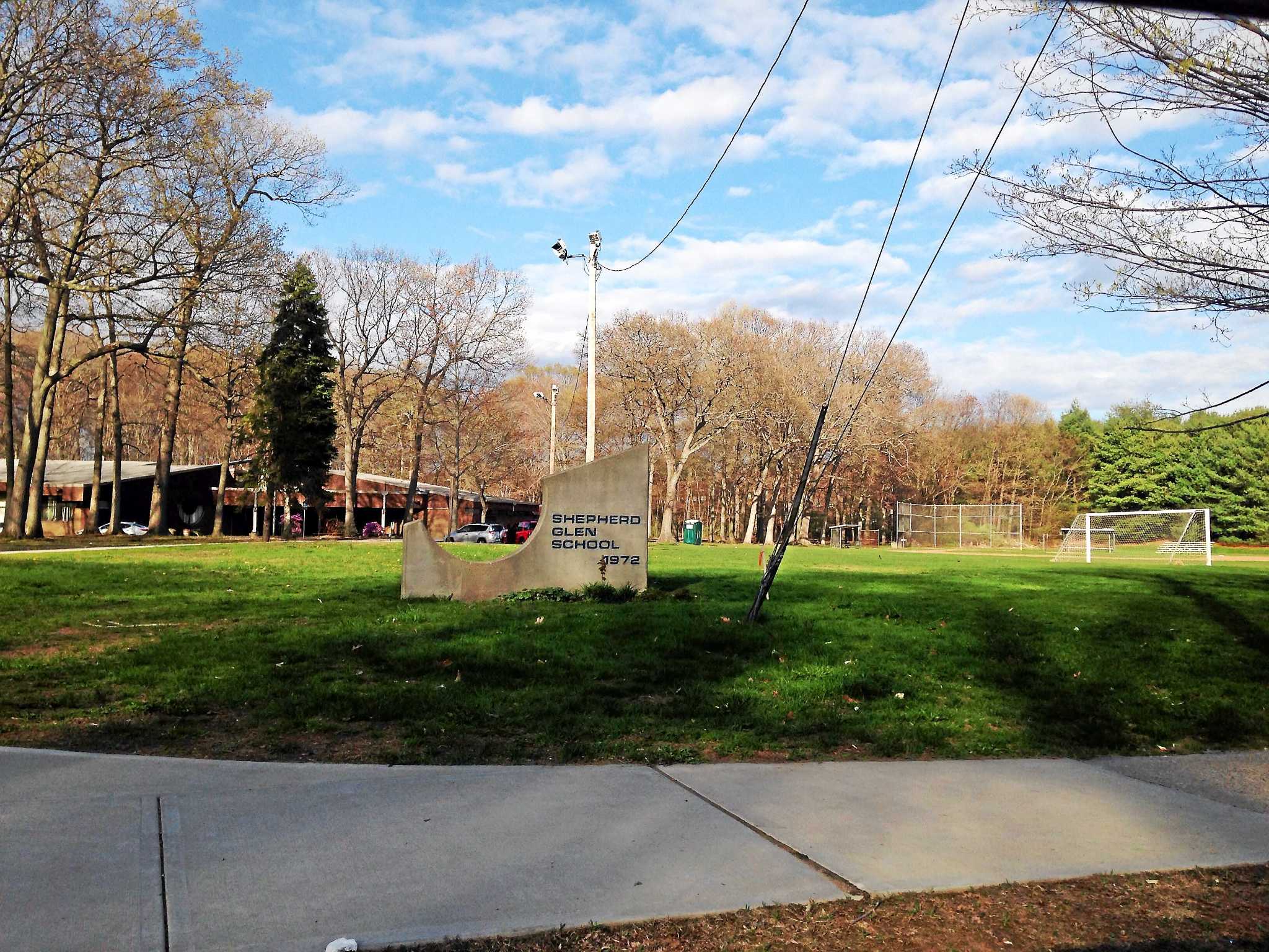 Hamden to add new driveway for buses at Shepherd Glen School