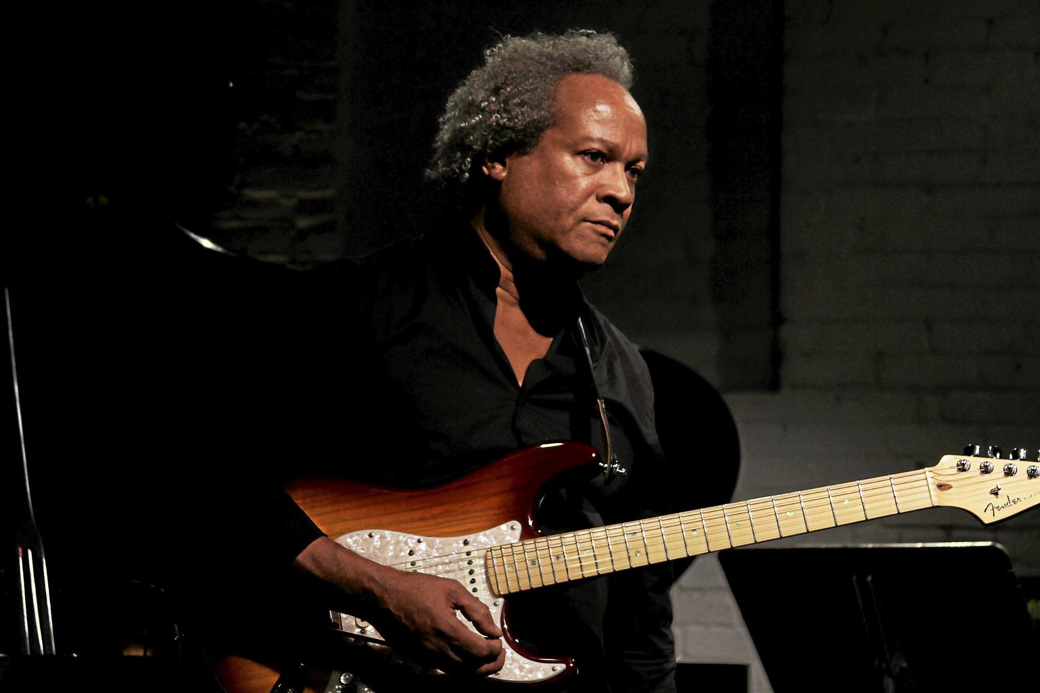 Michael Gregory Jackson, Mike Casey play New Haven clubs Friday