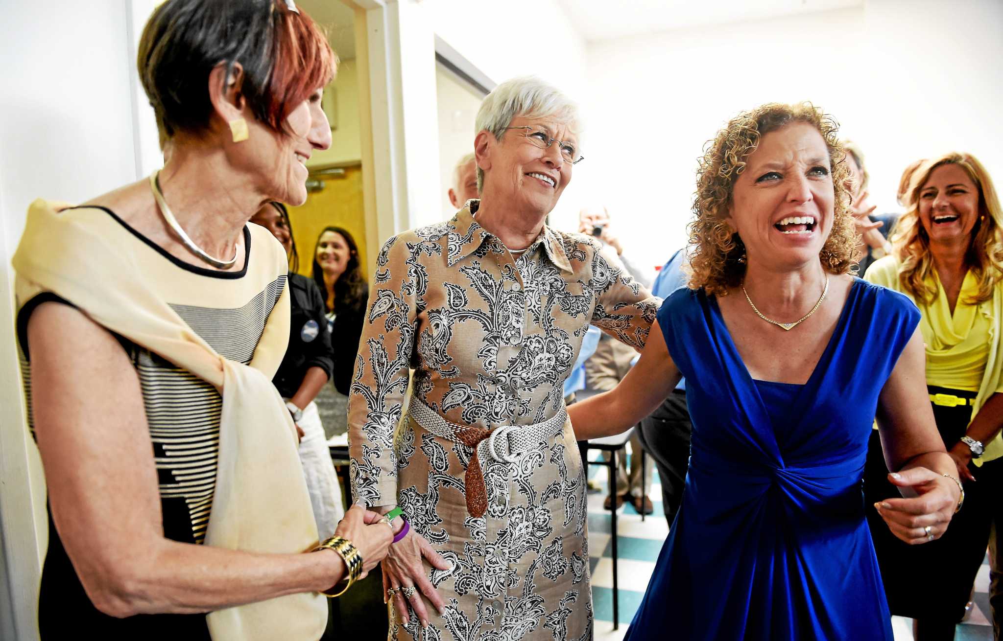 In New Haven, Democratic National Chairwoman Wasserman Schultz rallies ...