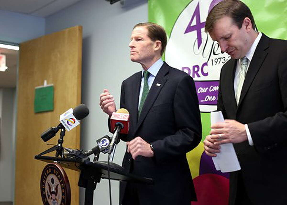 Connecticut senators offer plan to combat heroin epidemic Connecticut senators offer plan to combat heroin epidemic